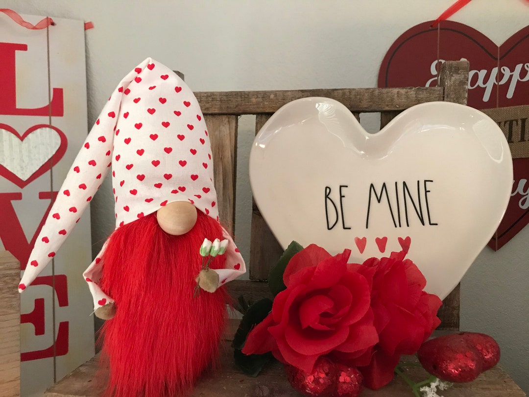 Valentines Gnome, Love Gnome, Roses, Tomte, Nisse, Valentine Gnome ...