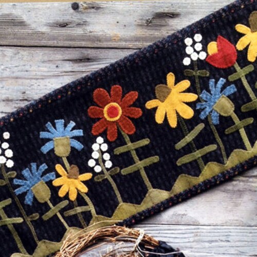 Summer Bird Wool Applique Table Runner Pattern PRI 524 | Etsy