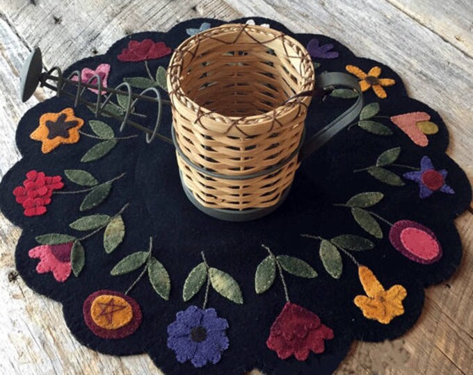 Flowers Table Mat Wool Applique Pattern Applique Patterns 14 Garden ...