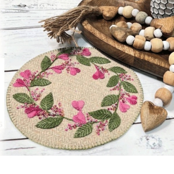 Applique Table Mat - Etsy