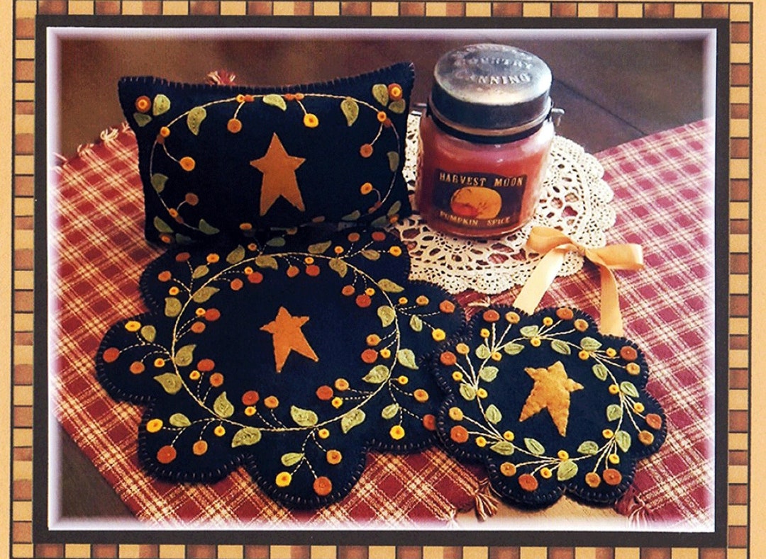 Bittersweet Berries Mini Pillow and Table Mats Wool Applique Pattern ...