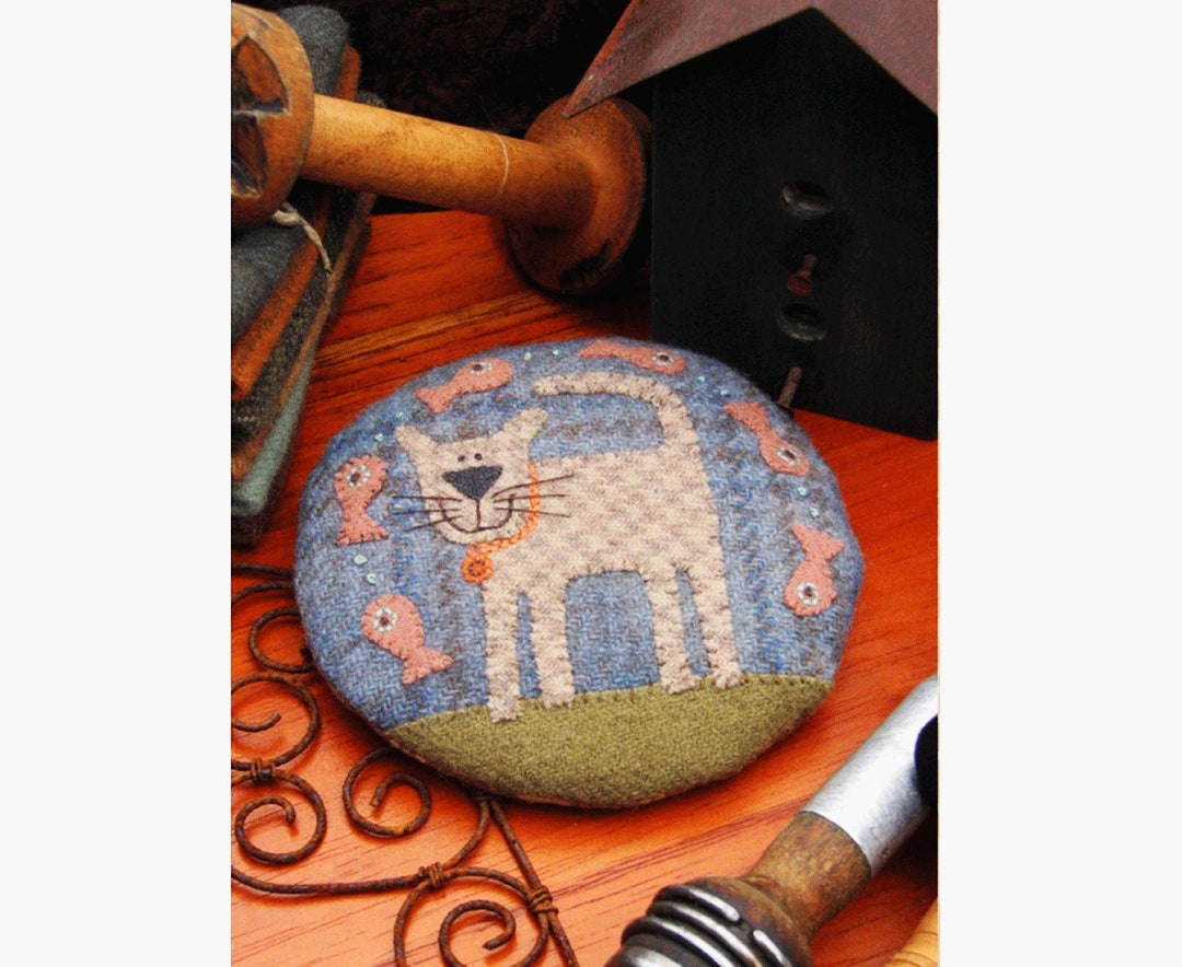 Cat Pincushion Pattern - Wool Applique Patterns - Cat Wool Applique ...
