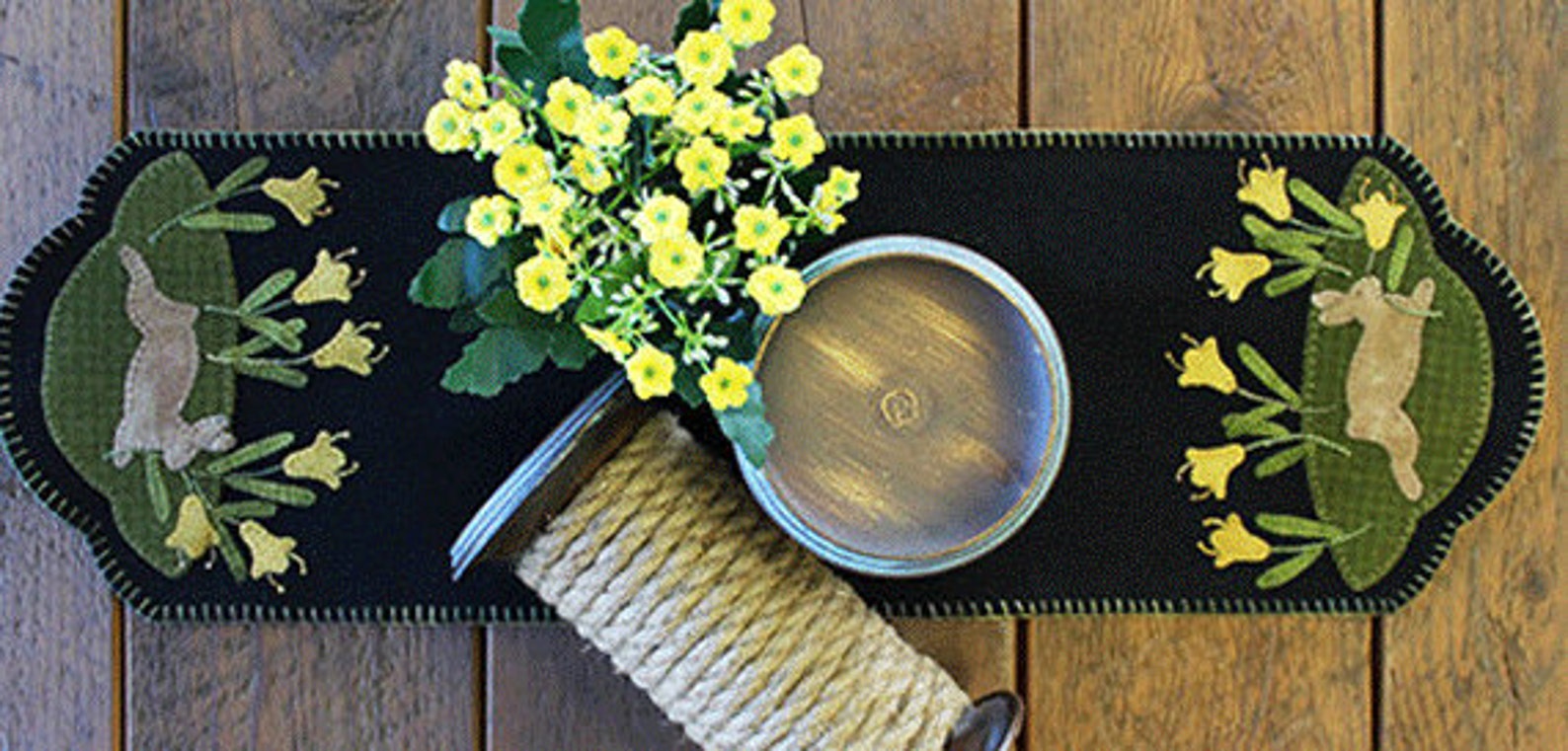 Spring Rabbit Wool Applique Table Runner Pattern PRI 525 - Etsy