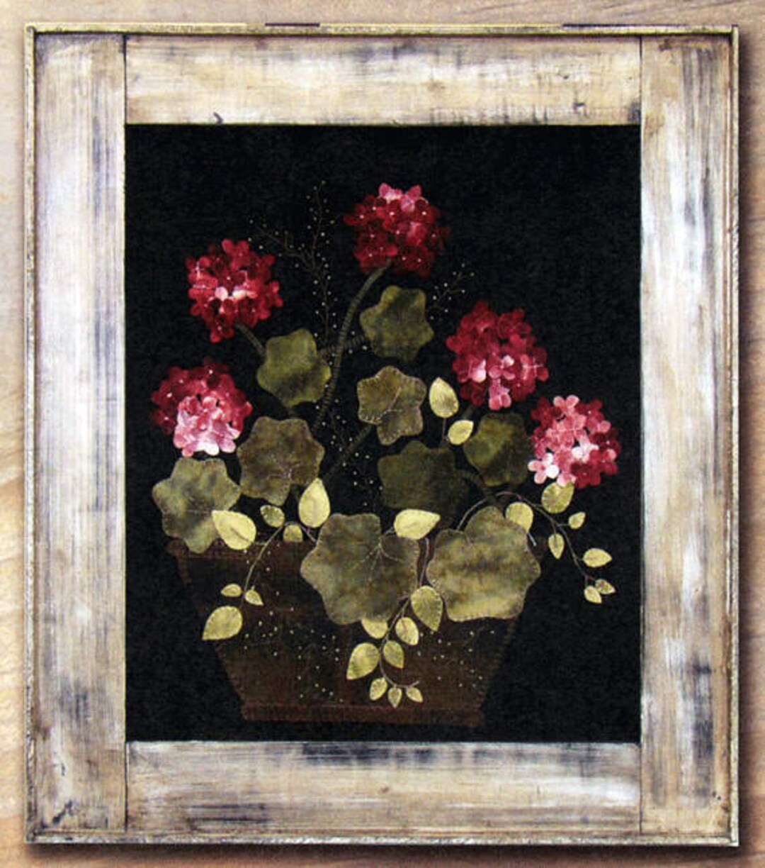 Geranium Beauty Wool Applique Pattern for Spring or Summer Decoration ...