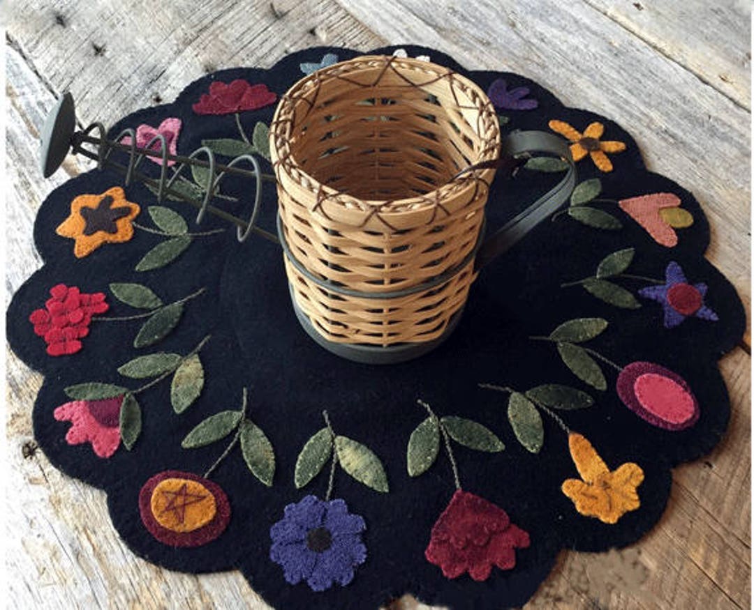 Flowers Table Mat Wool Applique Pattern Applique Patterns 14 Garden ...
