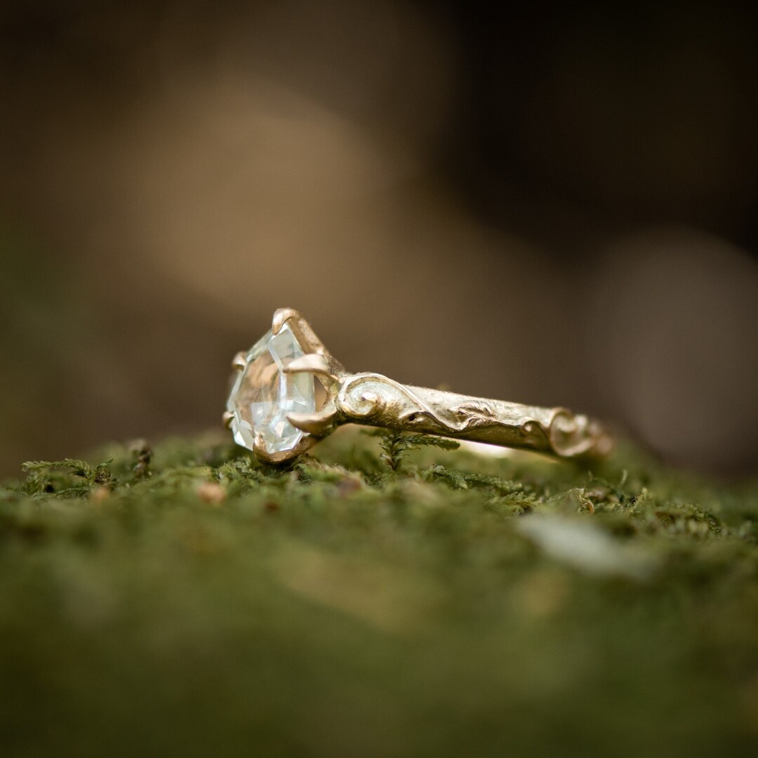 Relief Scrollwork Ring in 14k Yellow Gold With Portrait Cut Sapphire ...