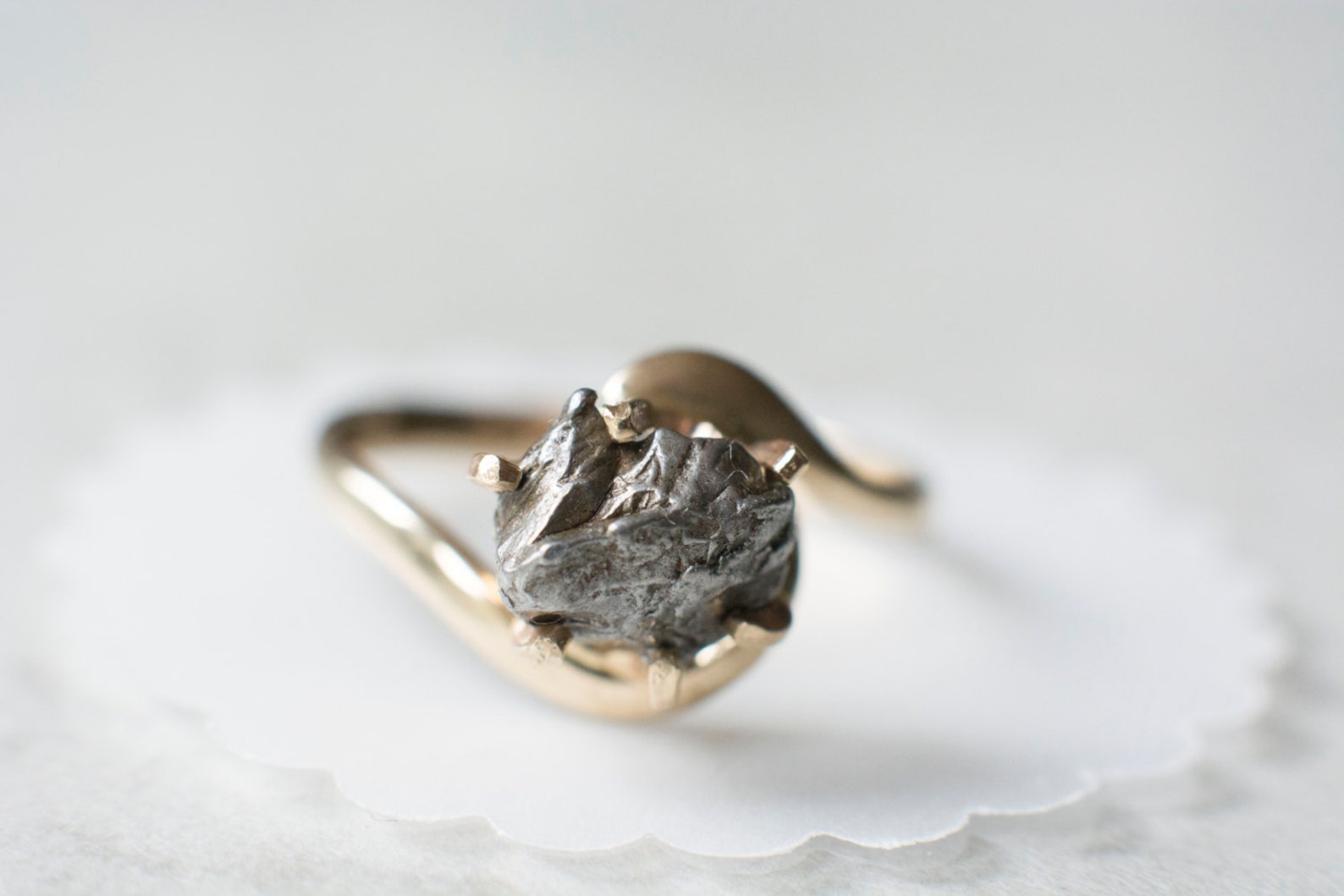 Meteorite Ring With 14K Gold and Campo Del Cielo Meteorite - Etsy