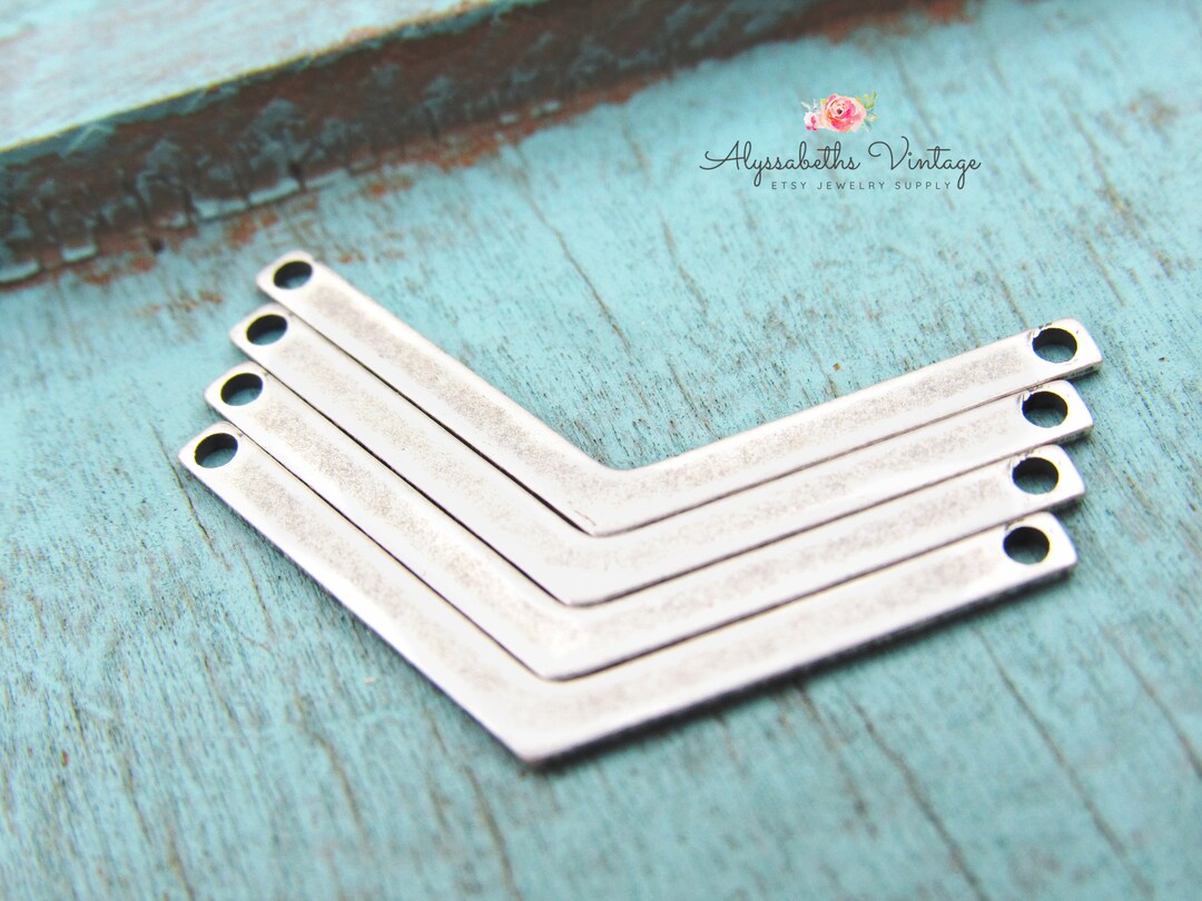 Little Antique Silver V Shaped Connector Necklace Centerpiece Pendant ...