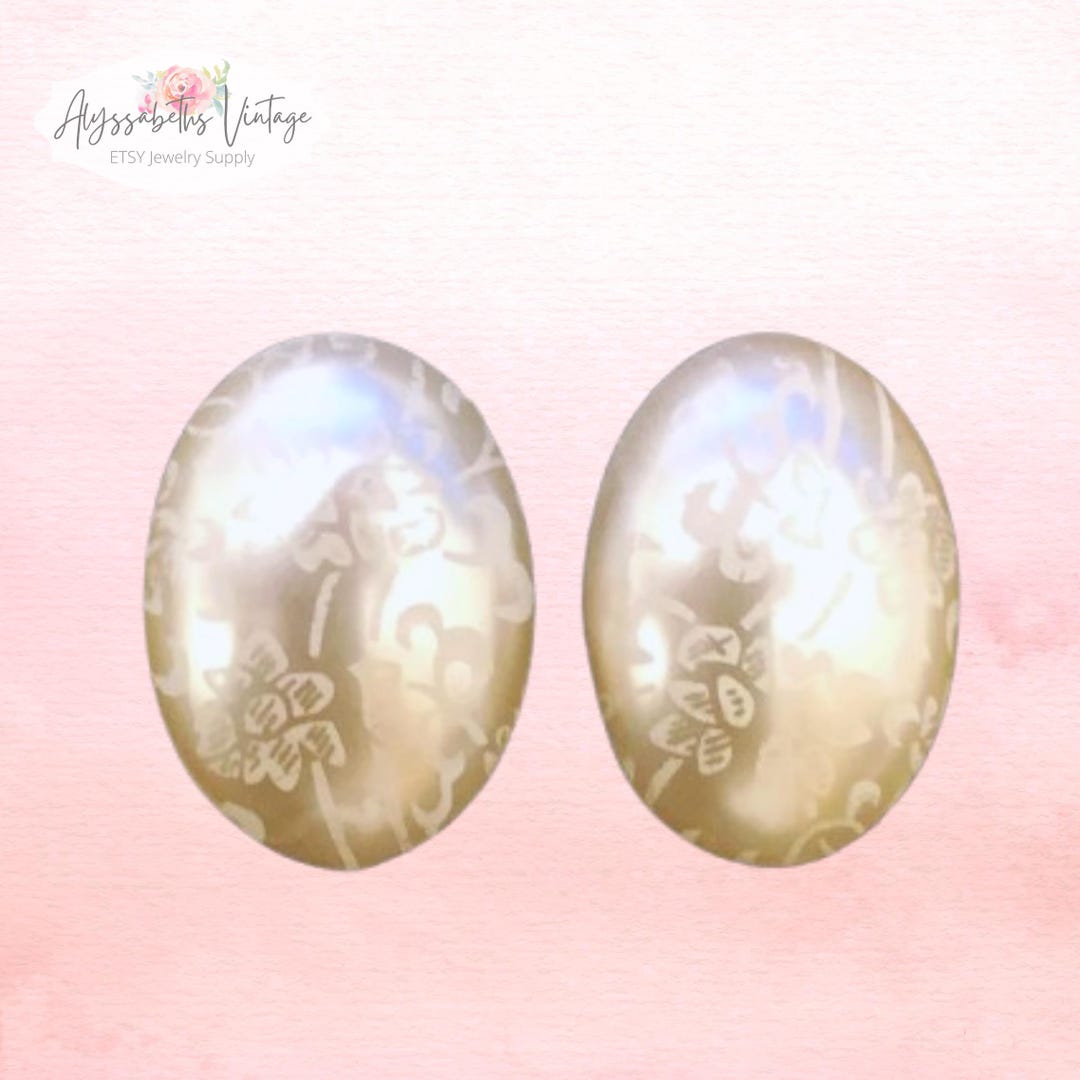 Elegant Champagne & Ivory Pearlized 18x13mm Oval Cabochons With Floral ...