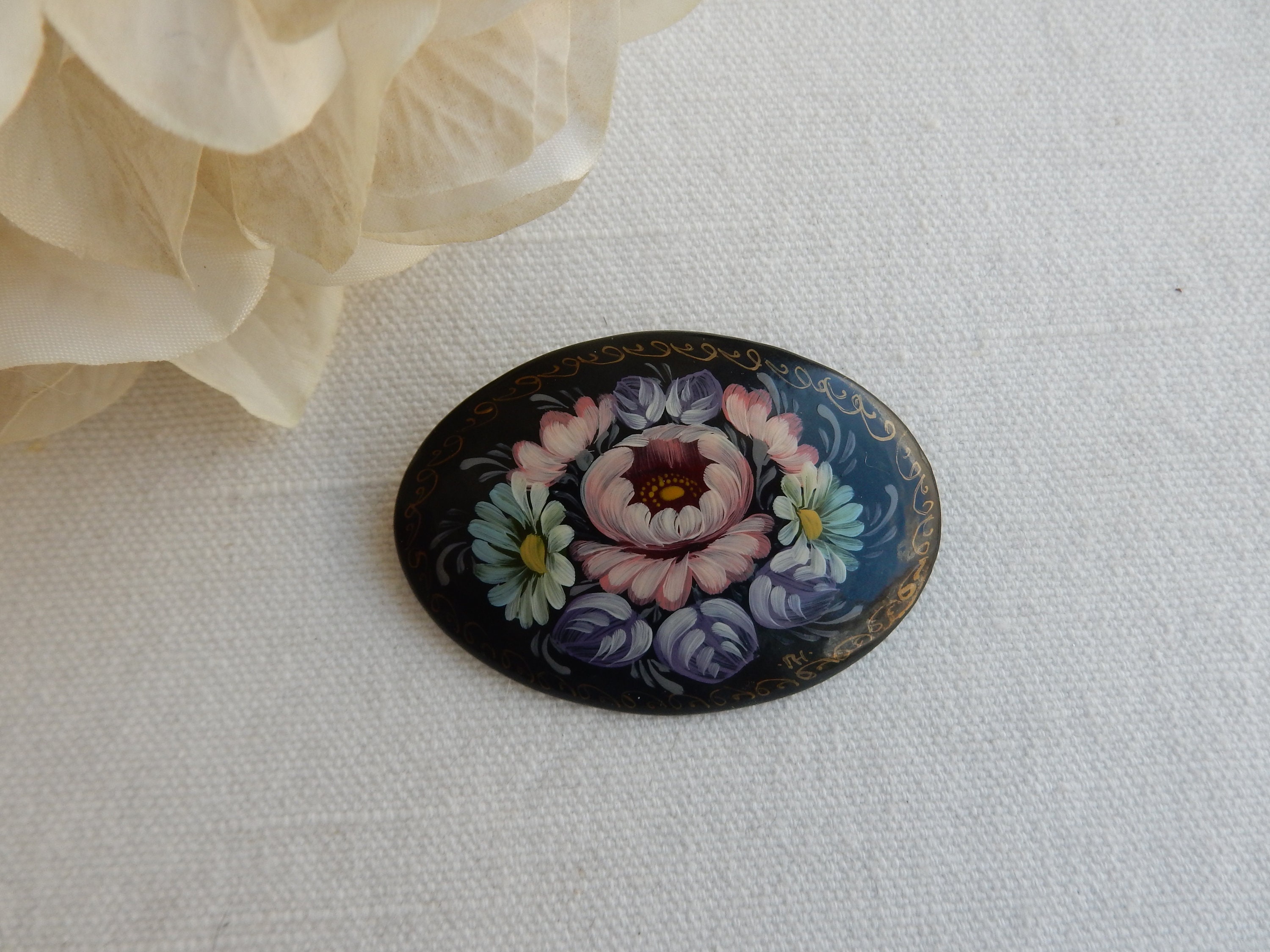 Hand Painted Flower Brooch, Russian Flower Toile Brooch, Romantic Hand ...