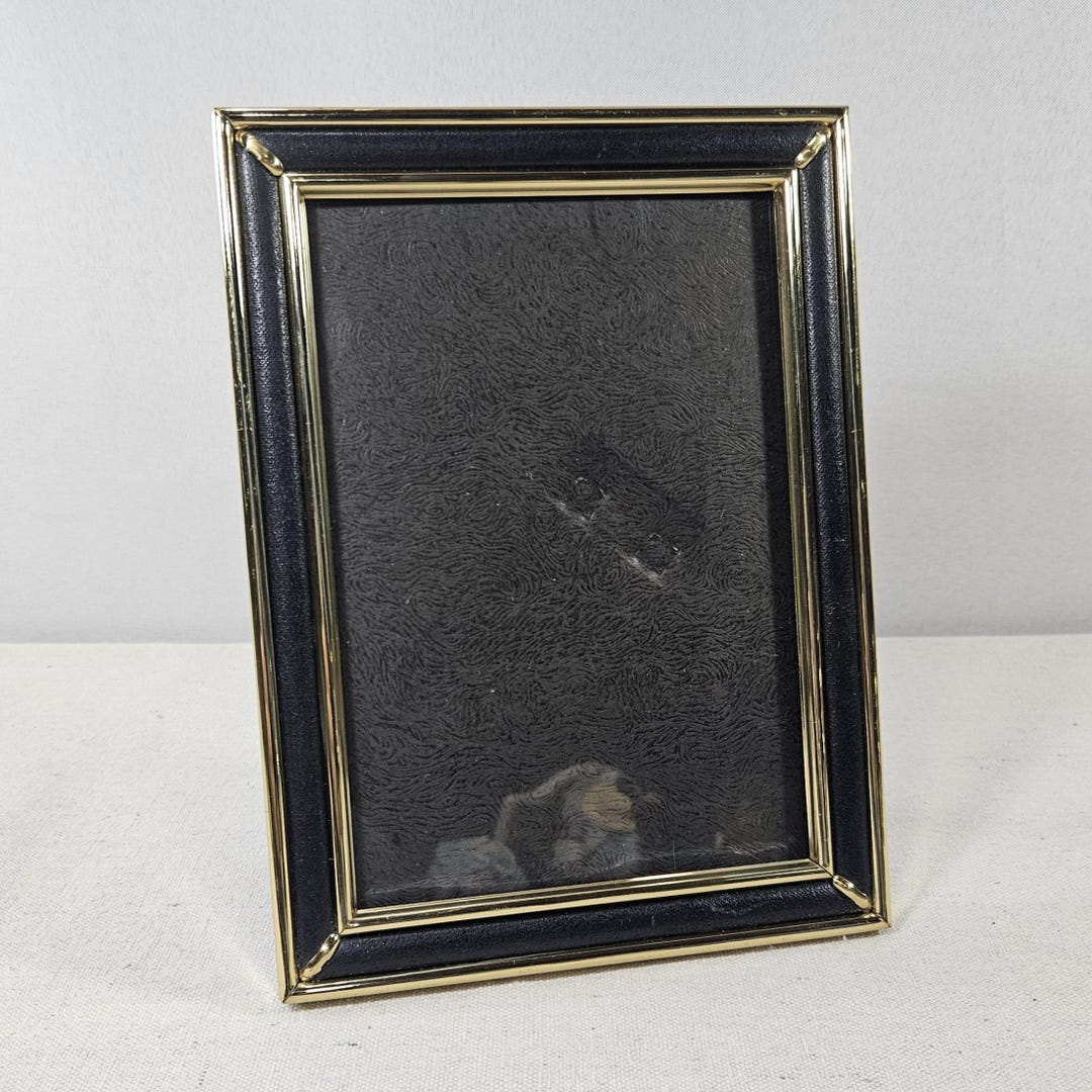 Vintage Classic Gold and Black Faux Leather 5 X 7 Metal Picture Frame ...