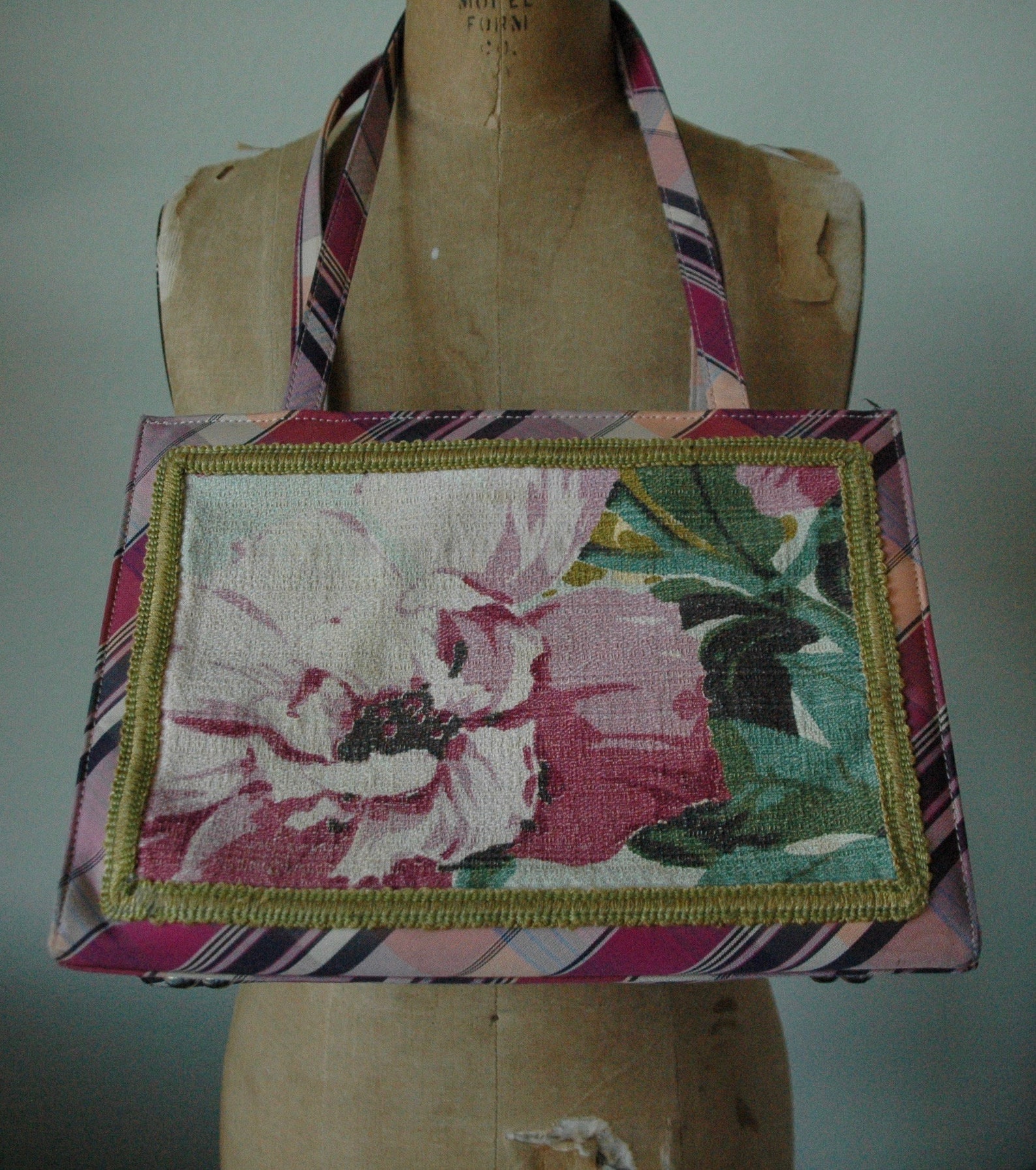Upcycled Plaid Handbag – Vintage Barkcloth Floral Applique - Etsy
