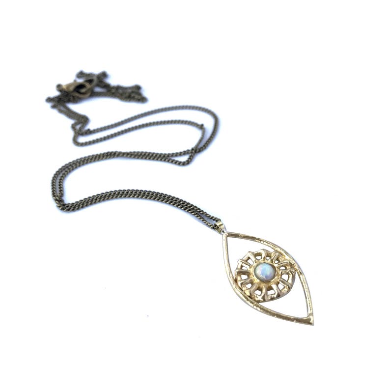 Opal Oracle Necklace // Eye Necklace, All Seeing Eye, Evil Eye - Etsy