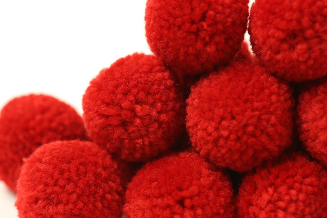 Yarn Poms - P55 RED Yarn Pom Pom - Etsy