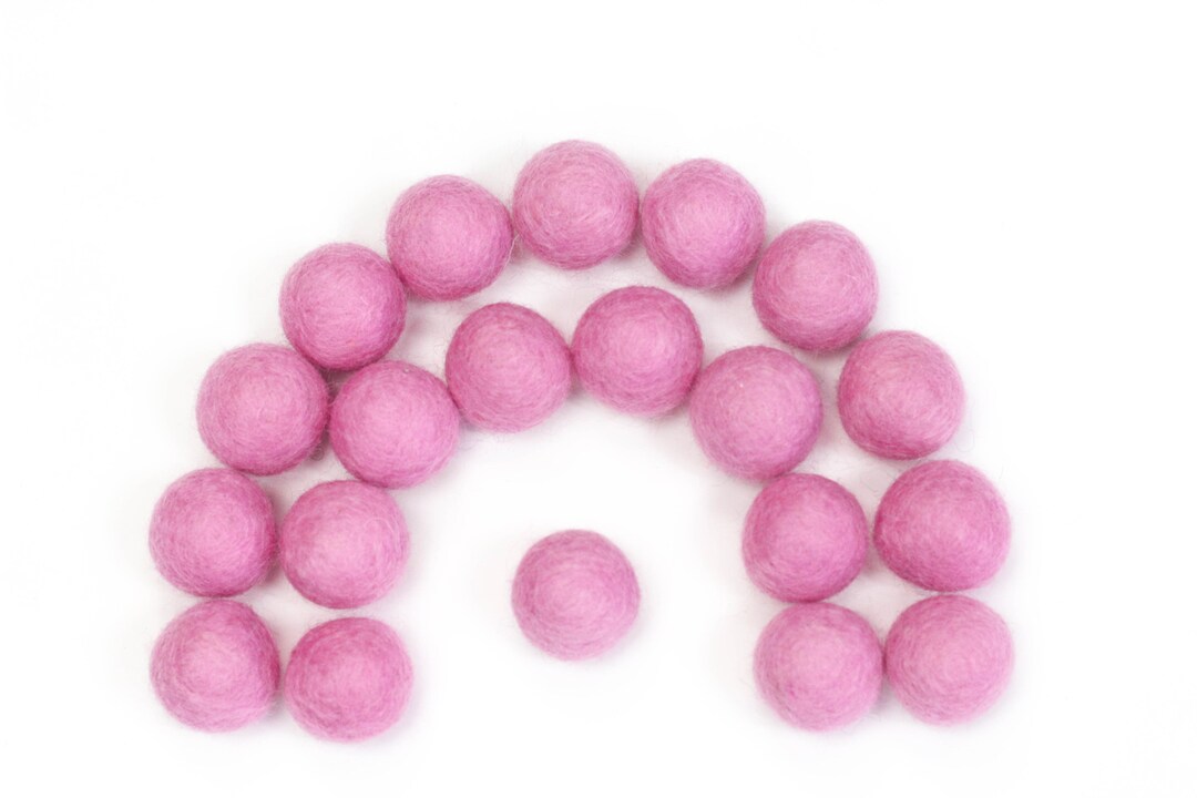 Wool Felt Balls // Felt Ball Garland DIY // Diy Mobile // Diy Necklace ...