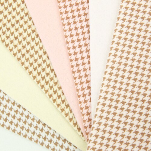 Houndstooth Wool Felt // Printed Felt // Printed Wool Felt // - Etsy