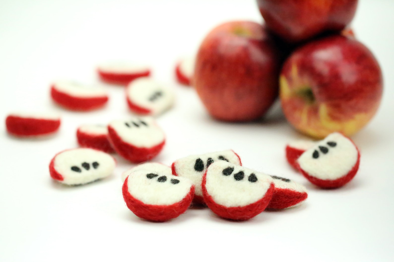 Felt Apples // Felt Summer Fruits // Felt Apple Slices - Etsy
