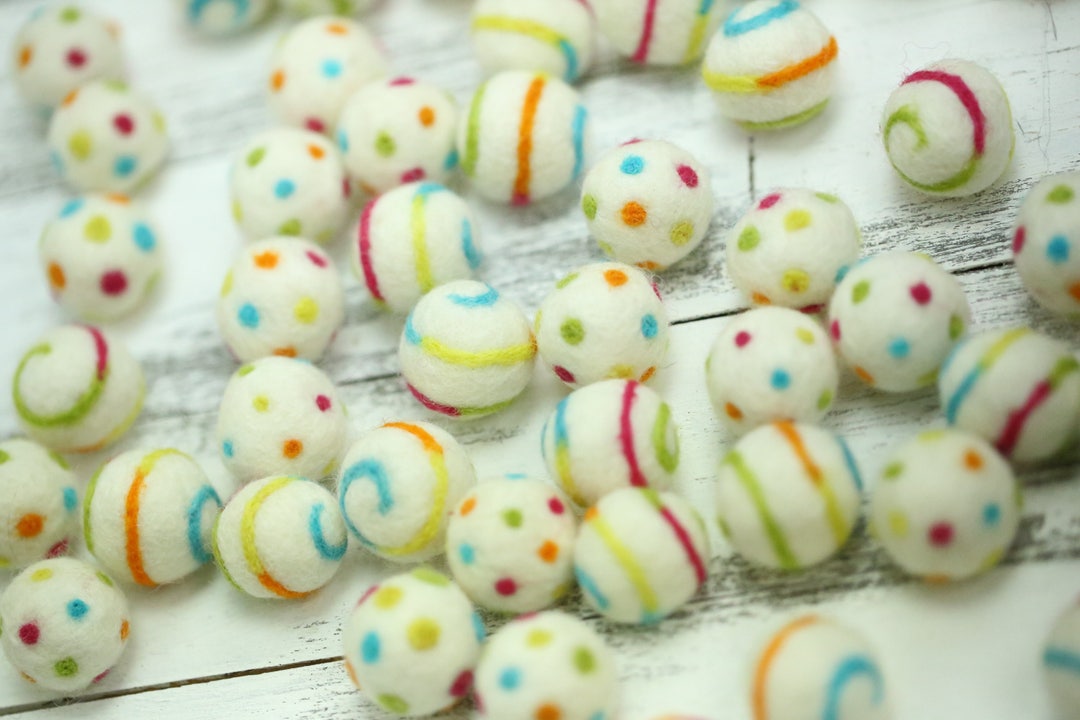 PARTY Felt Balls // Multi-colored Felt Balls // Polka Dot Felt Balls ...