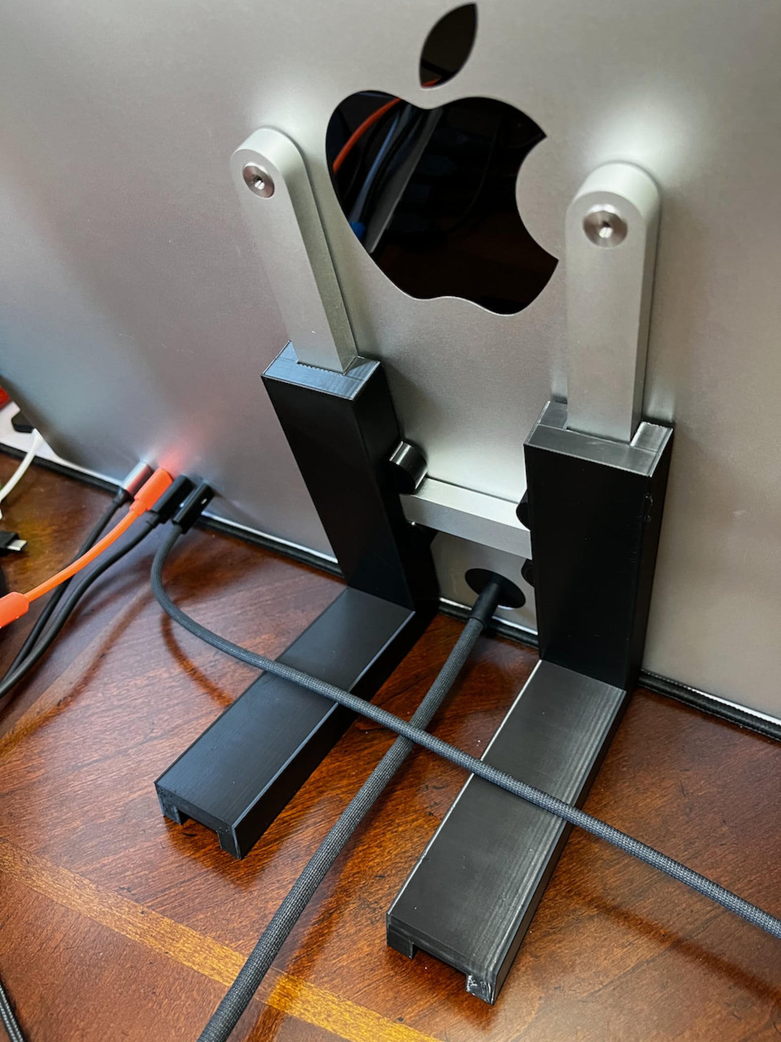 Usermac Apple Studio Display VESA Stand, Bespoke, Desk Level Screen ...