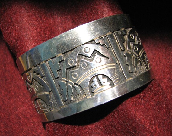 Vintage HOPI Indian "SPIRIT BEAR" Overlay Cuff -- Wei… - Gem