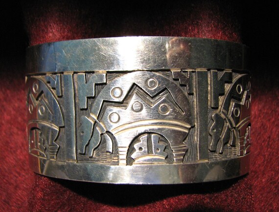 Vintage HOPI Indian "SPIRIT BEAR" Overlay Cuff -- Wei… - Gem