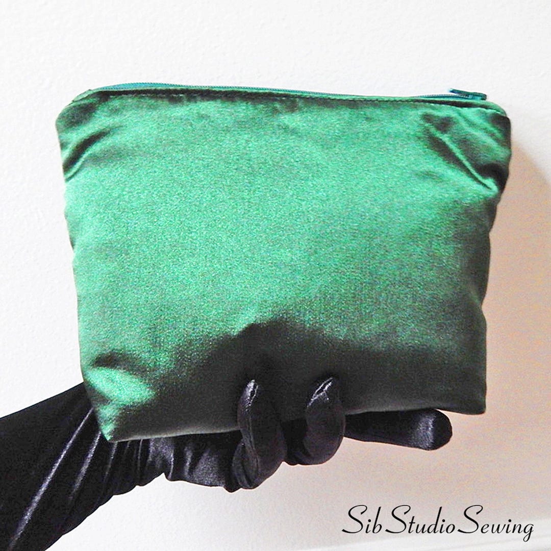 Emerald Satin Clutch, 9 X 6 X 2 Inches, Zipper Closure, Padded, Fully ...