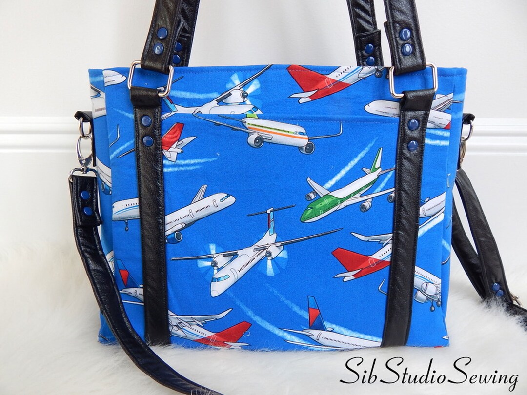 Airplanes Crossbody Bag, 14" W X 11" H X 5" D, Lots of Pockets, Zipper ...