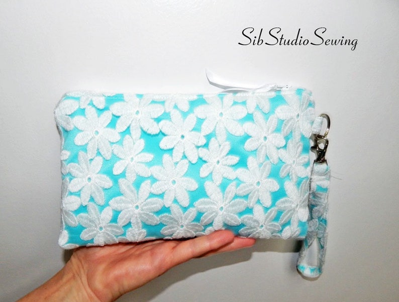 Daisy Smartphone Clutch 9 X 6 Inches Fits Iphone Pro & Plus - Etsy