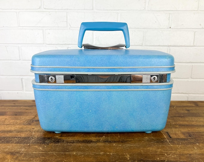 Vintage Samsonite Silhouette Blue Train Case | Hard Shell Makeup ...