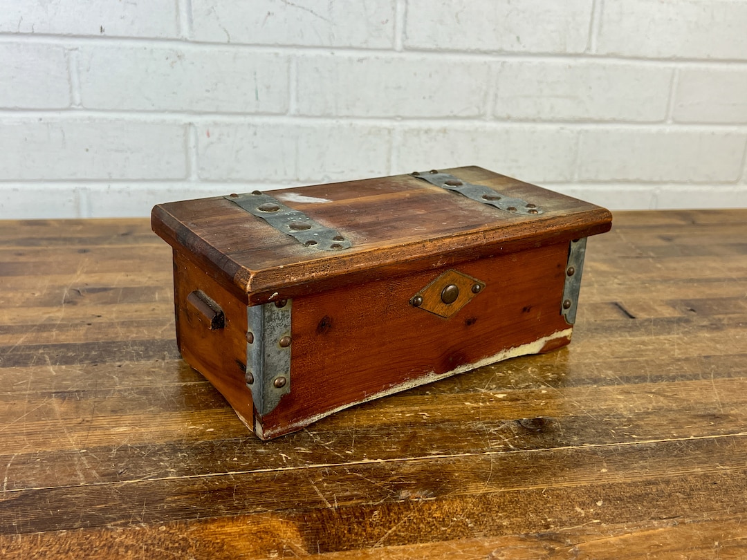 Distressed Vintage Cedar Box With Lid Metal Accents Small Brown Wood ...