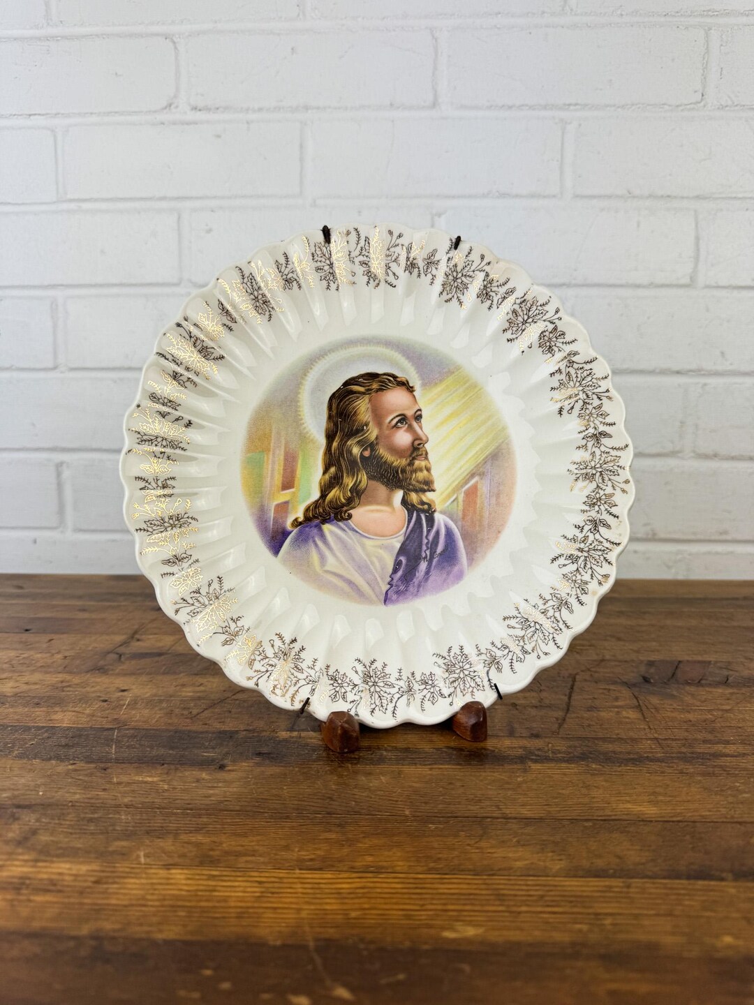 Vintage Jesus Christ Decorative Plate to Display the Sacred Heart of ...