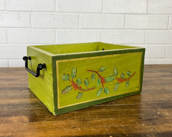 Vintage Green Wood Display Box With Christmas Holly Old Wooden Box No ...