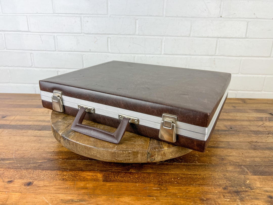 Simple Vintage Brown Briefcase Men or Women Vinyl Briefcase With Silver ...