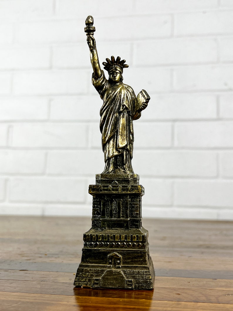7 Vintage Plastic Statue of Liberty Figurine Made in - Etsy