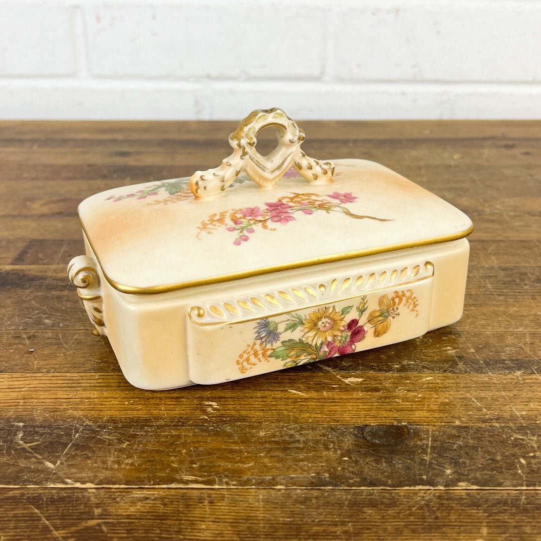 Vintage Porcelain Floral Trinket Box With Lid Display Box Jewelry Box ...