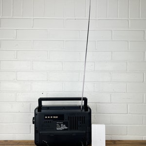 Working Vintage Optimus Radio AM FM Portable Radio Old Radio That Works ...