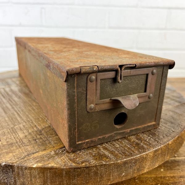Rusty Box - Etsy