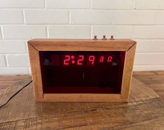 Unique Working Vintage Digital Clock That Works Clock With Red Numbers ...