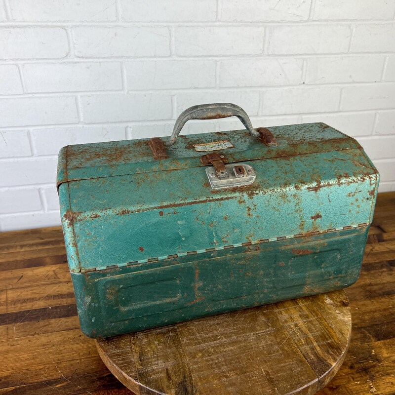 Vintage Tackle Box - Etsy