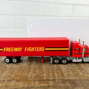 Vintage Yatming Red Semi Truck With Trailer Freeway Fighters Diecast ...