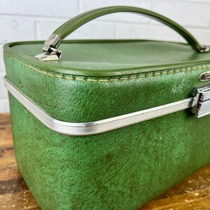 Vintage Distressed Towncraft Green Train Case Travel Makeup Case ...