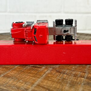 Vintage Yatming Red Semi Truck With Trailer Freeway Fighters Diecast ...