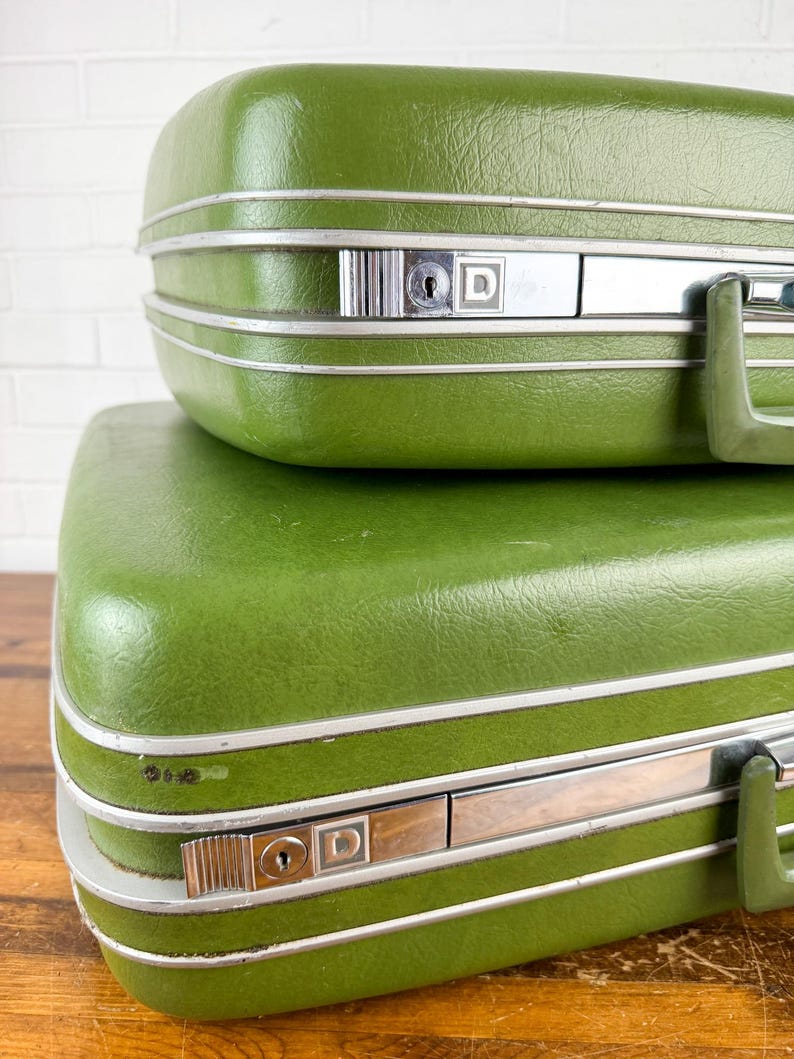 Vintage Samsonite Silhouette Luggage Set | Distressed Green Suitcases ...