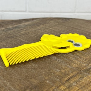 Vintage Avon Pocket Peepers Yellow Comb Quirky Comb With Eyes and Beak ...