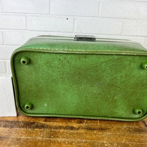 Vintage Distressed Towncraft Green Train Case Travel Makeup Case ...