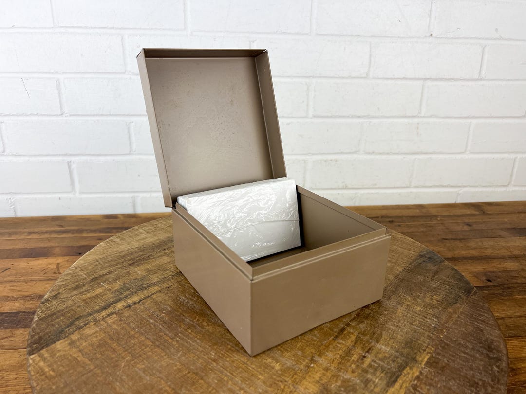 Vintage Brown Metal Index Card Box: Attached Lid, Recipe Organizer - Etsy