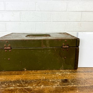 Distressed Vintage Green Metal Box With Key No Locking Decorative Small ...