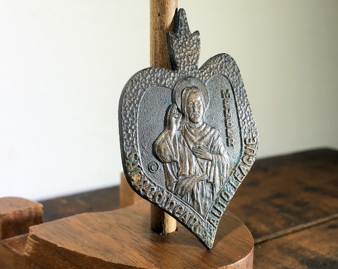 Small Vintage Sacred Heart Auto League Metal Car Emblem Authentic - Etsy