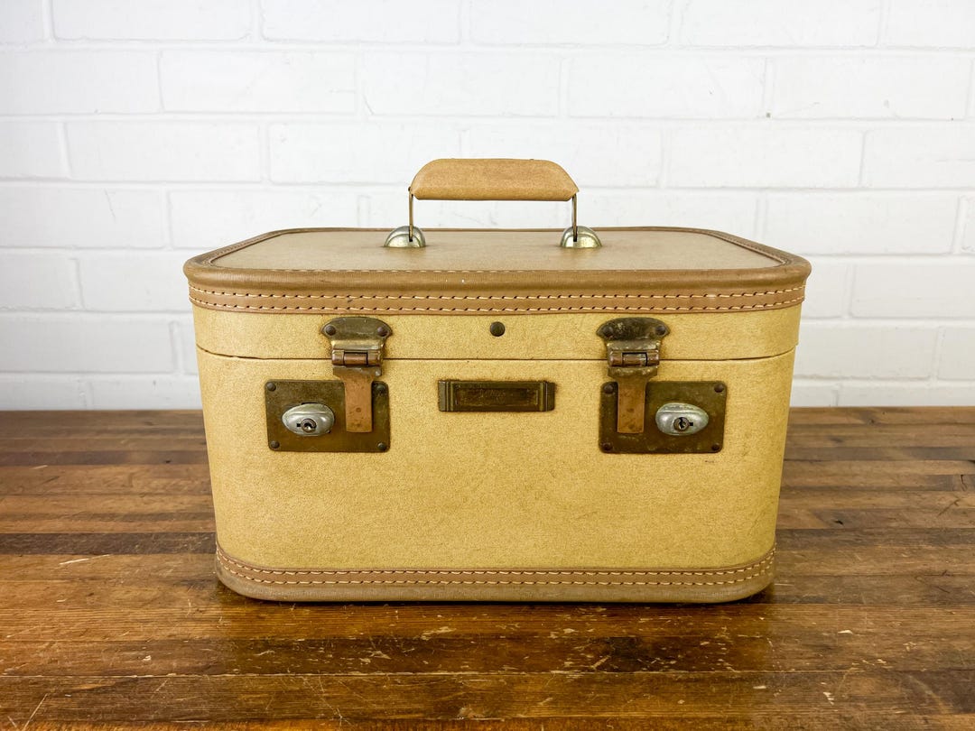 Vintage JC Higgins Train Case – Distressed Beige Hard Shell Makeup Case ...