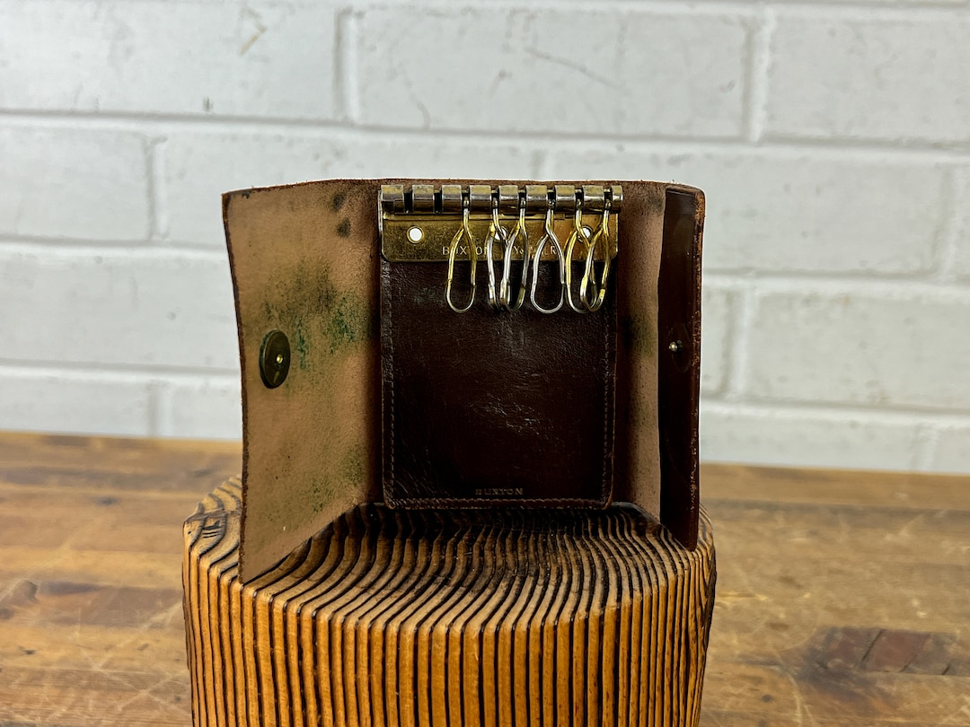 Small Vintage Leather Key Holder for Pocket Buxton Key Pouch for 6 Keys ...